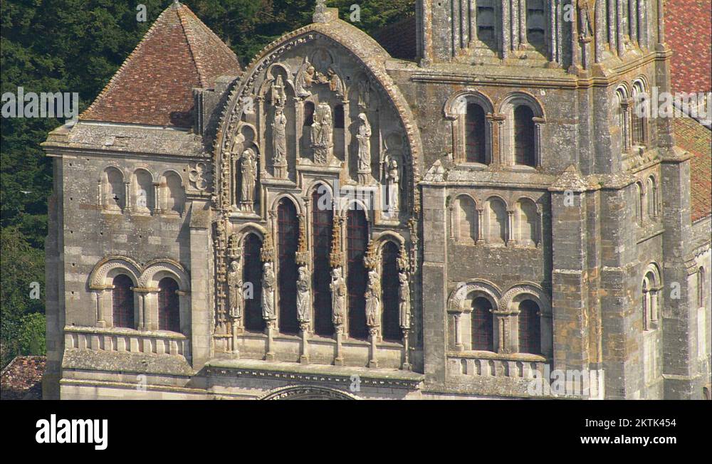 Cluniac architecture Stock Videos & Footage - HD and 4K Video Clips - Alamy