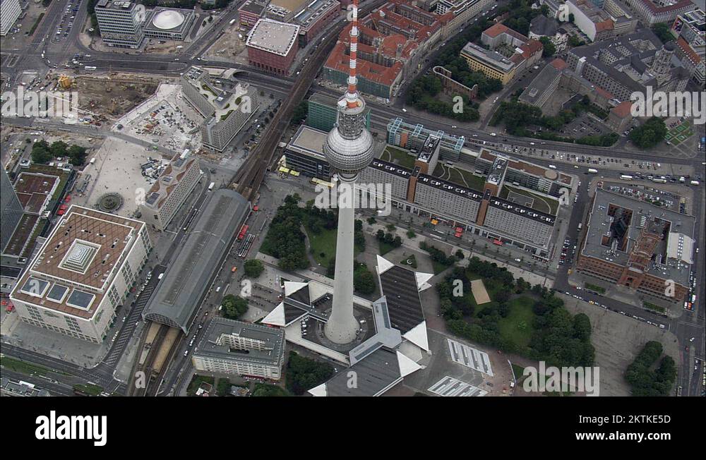 Communications tower Stock Videos & Footage - HD and 4K Video Clips - Alamy