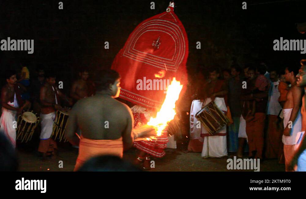 Theyyam in kerala Stock Videos & Footage - HD and 4K Video Clips - Alamy