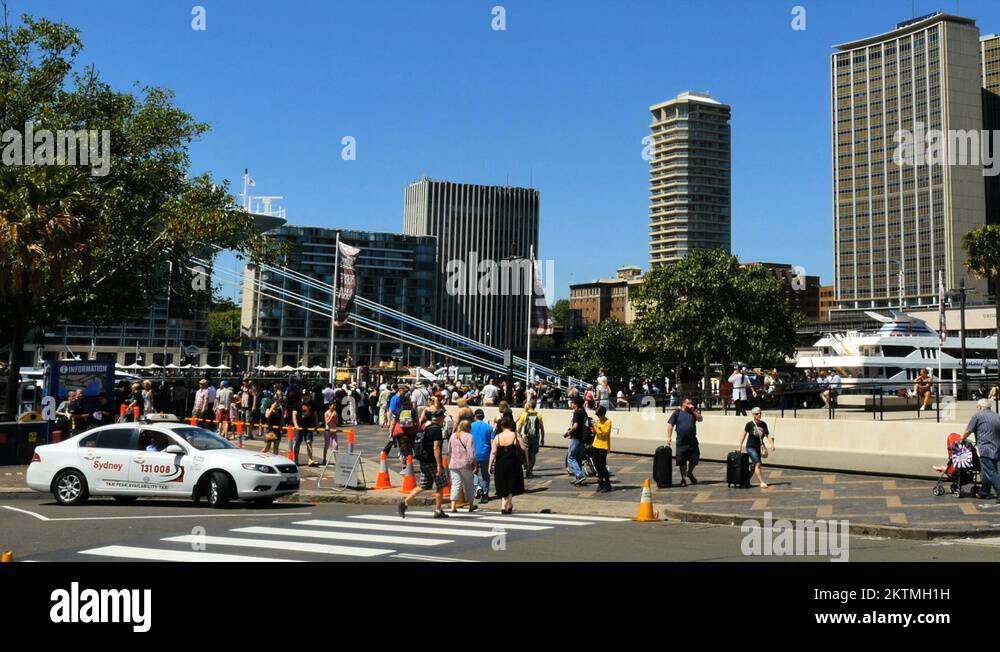 Australia Sydney people on sidewalk and crosswalk pan Stock Video ...