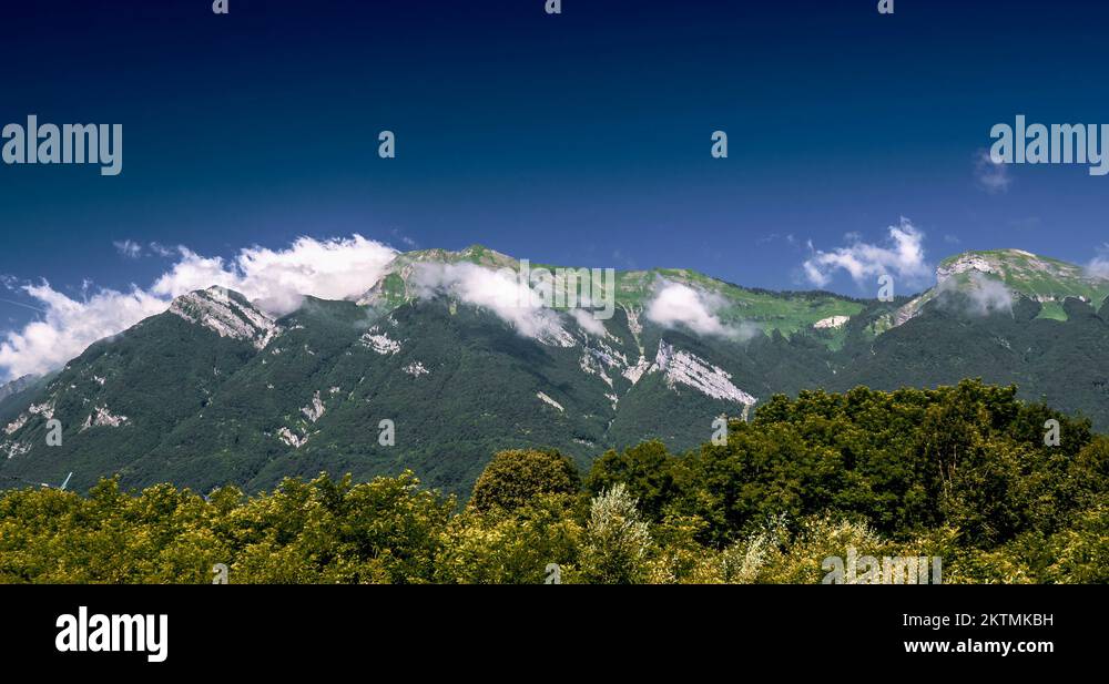 Grand arc Stock Videos & Footage - HD and 4K Video Clips - Alamy