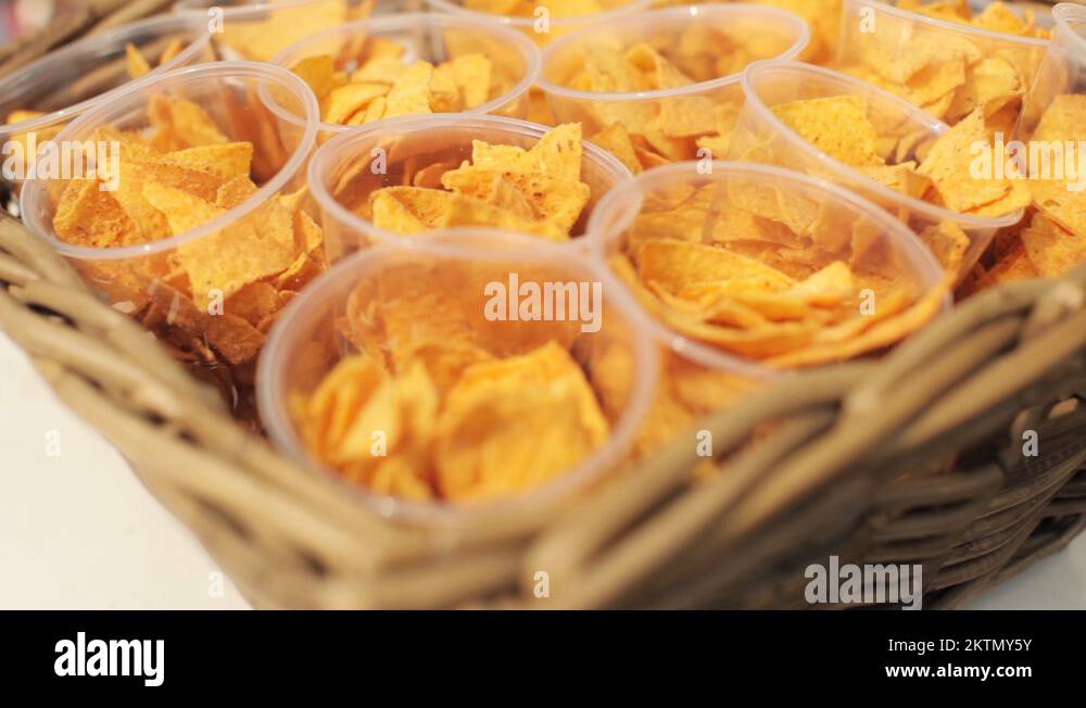 Crisp basket Stock Videos & Footage - HD and 4K Video Clips - Alamy