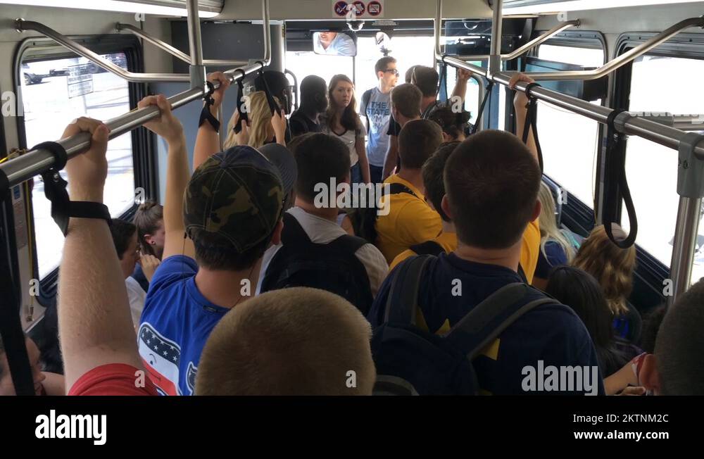 Packed school bus Stock Videos & Footage - HD and 4K Video Clips - Alamy