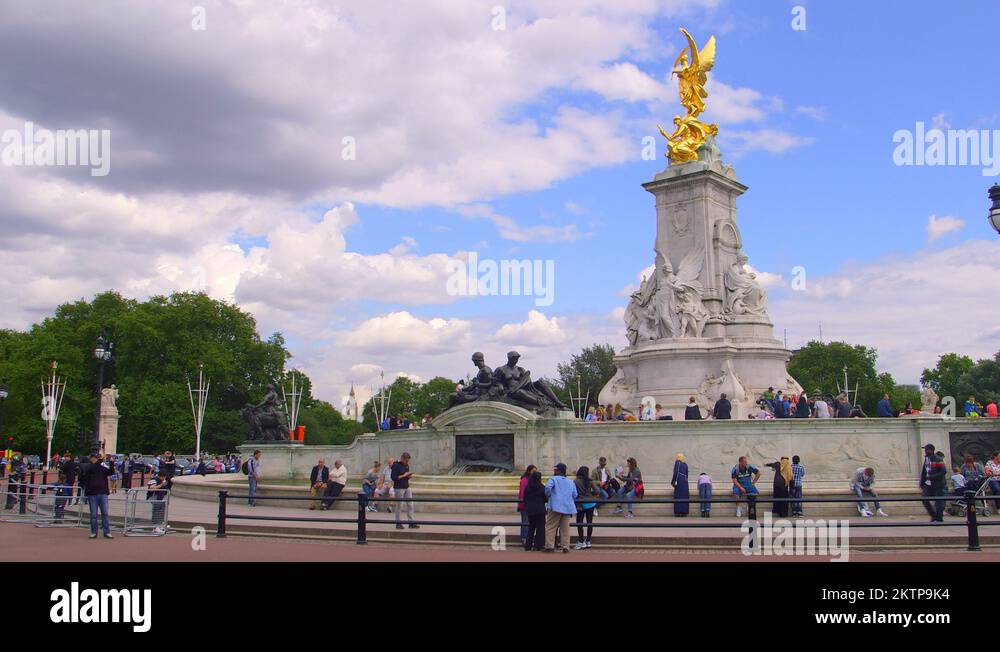 Memorial london england queen Stock Videos & Footage - HD and 4K Video Clips - Alamy