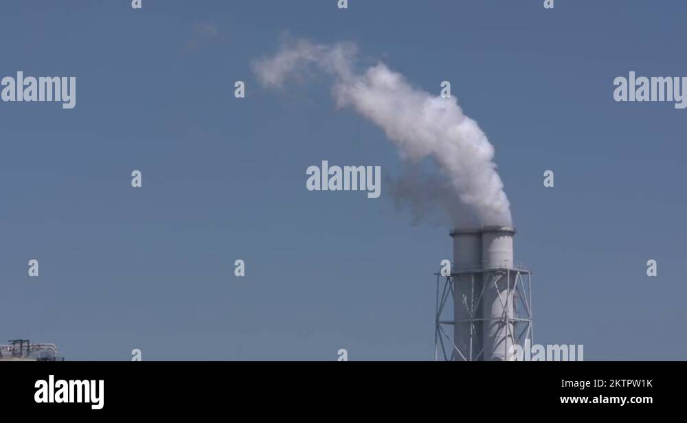 Smokestack plume Stock Videos & Footage - HD and 4K Video Clips - Alamy