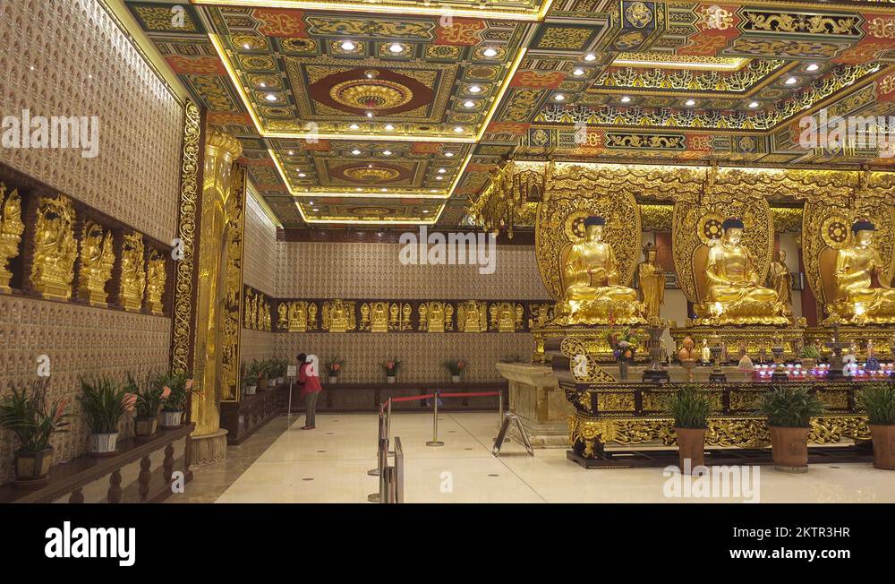 Monastery po lin Stock Videos & Footage - HD and 4K Video Clips - Alamy