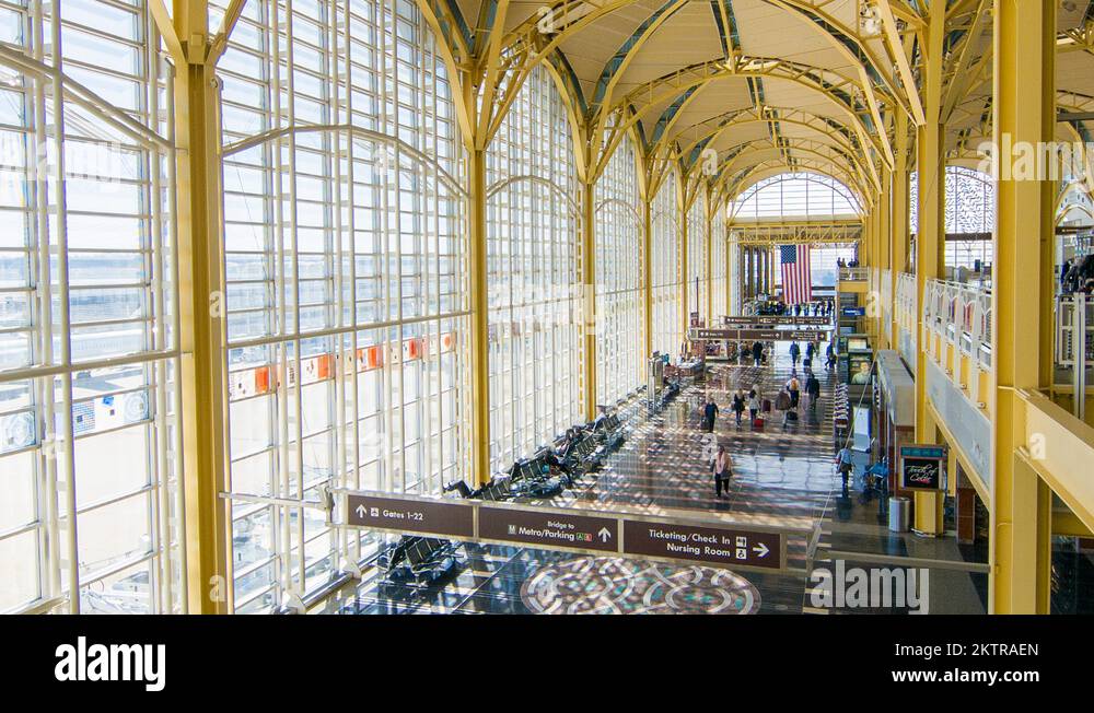 Air terminal building Stock Videos & Footage - HD and 4K Video Clips ...