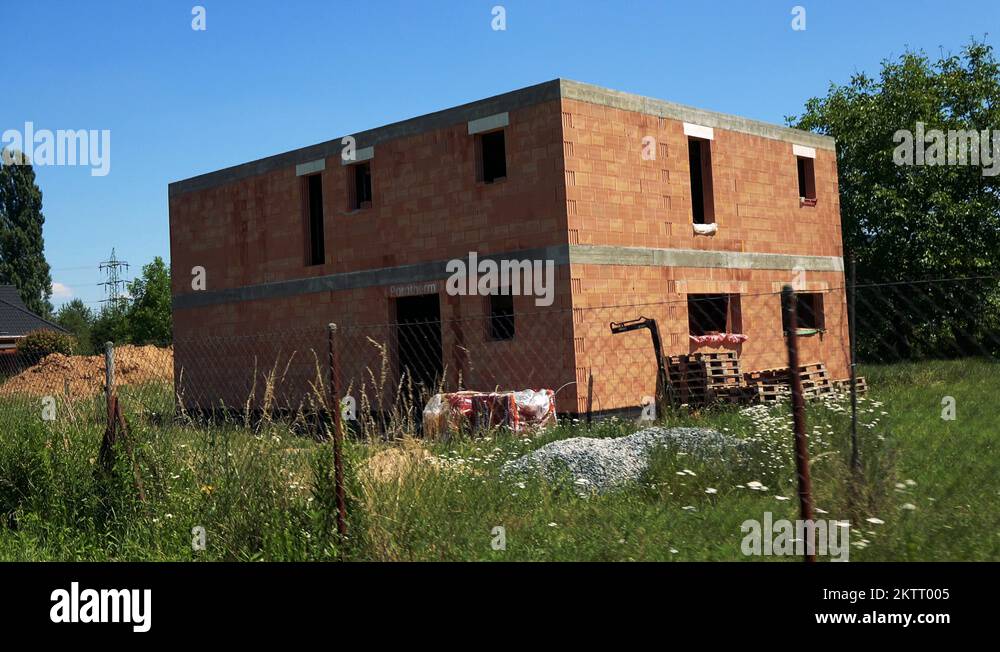 Construction of family house Stock Videos & Footage - HD and 4K Video ...