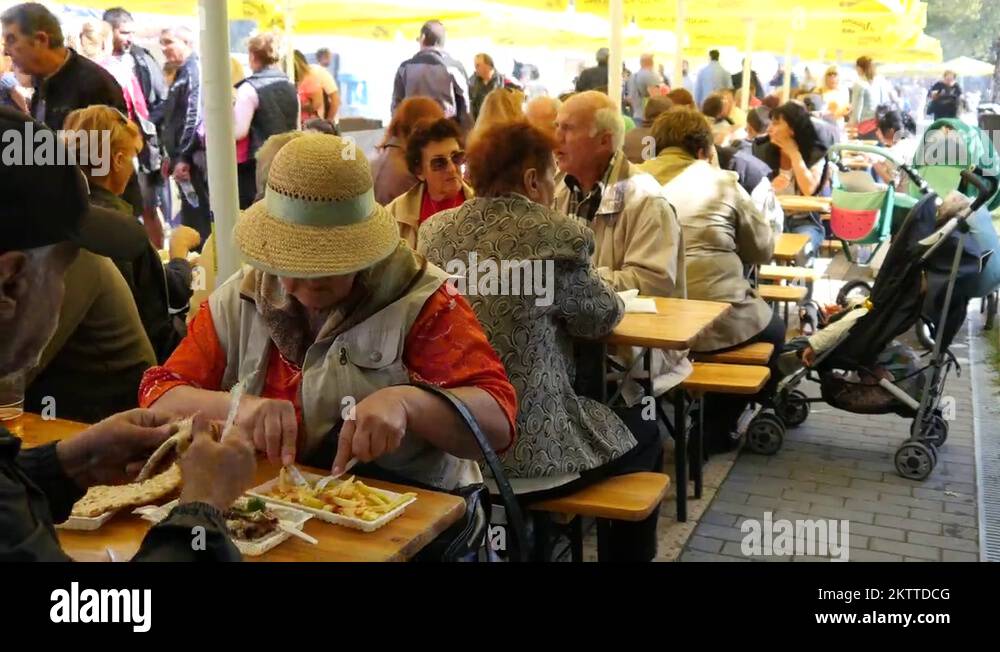 Fast food tables Stock Videos & Footage - HD and 4K Video Clips - Alamy