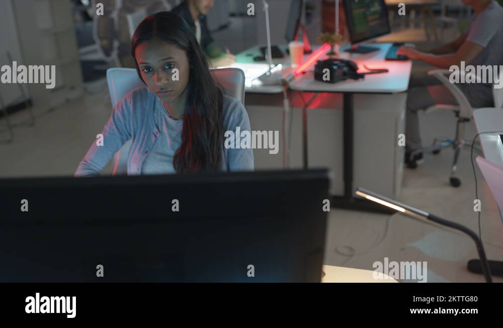 Viewer device Stock Videos & Footage - HD and 4K Video Clips - Alamy