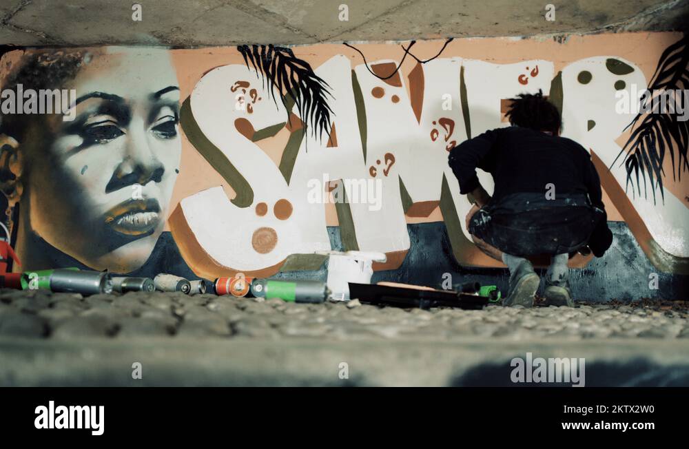 Urban mural graffiti Stock Videos & Footage - HD and 4K Video Clips - Alamy