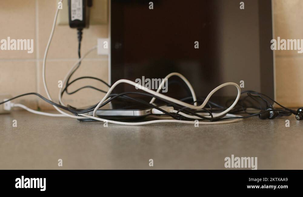 Tangled headphones Stock Videos & Footage - HD and 4K Video Clips - Alamy