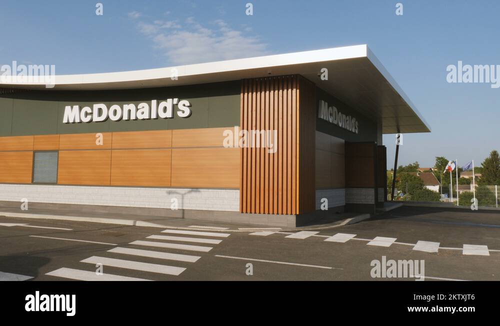 Mcdonalds mcdrive Stock Videos & Footage - HD and 4K Video Clips - Alamy