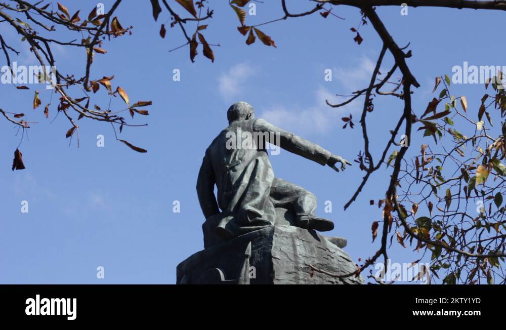 Metal monuments Stock Videos & Footage - HD and 4K Video Clips - Alamy