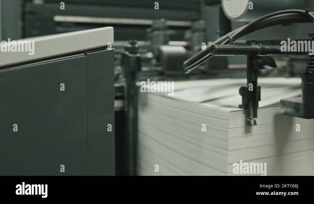 Feeding sheets Stock Videos & Footage - HD and 4K Video Clips - Alamy