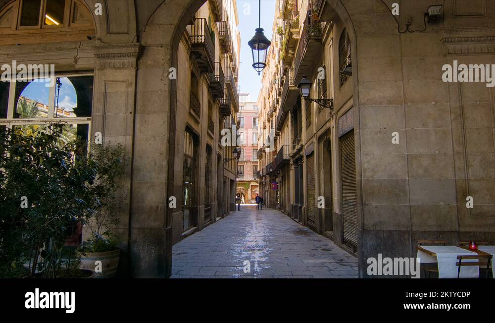 Gotic architecture Stock Videos & Footage - HD and 4K Video Clips - Alamy