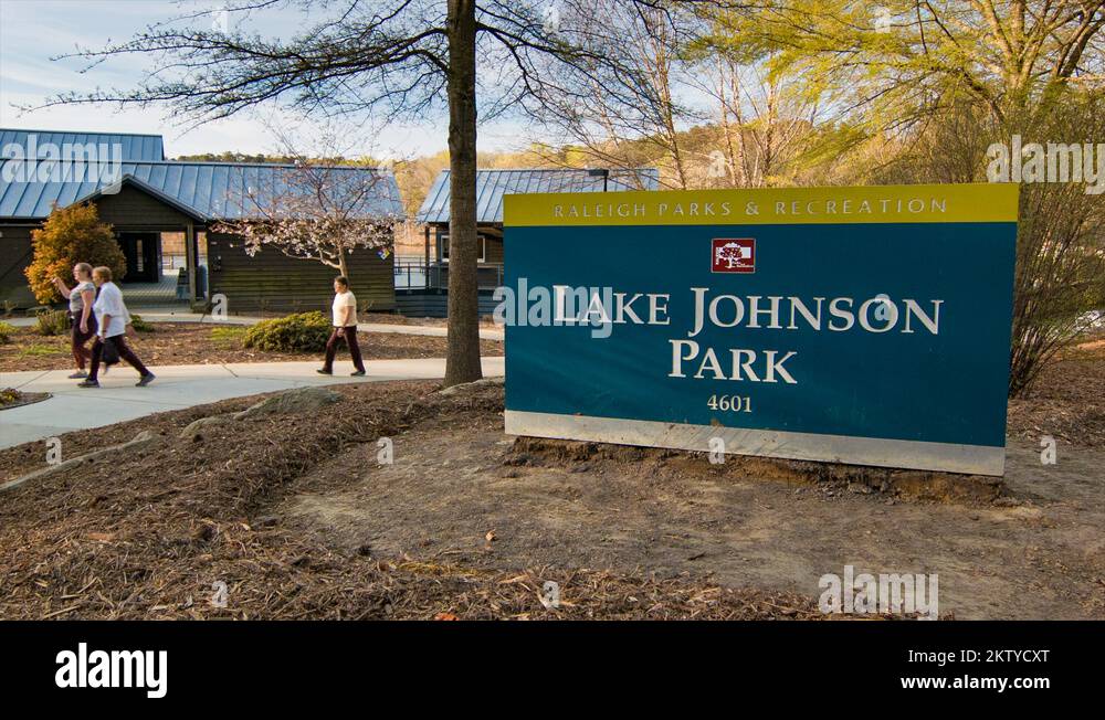 Pathway signage Stock Videos & Footage - HD and 4K Video Clips - Alamy