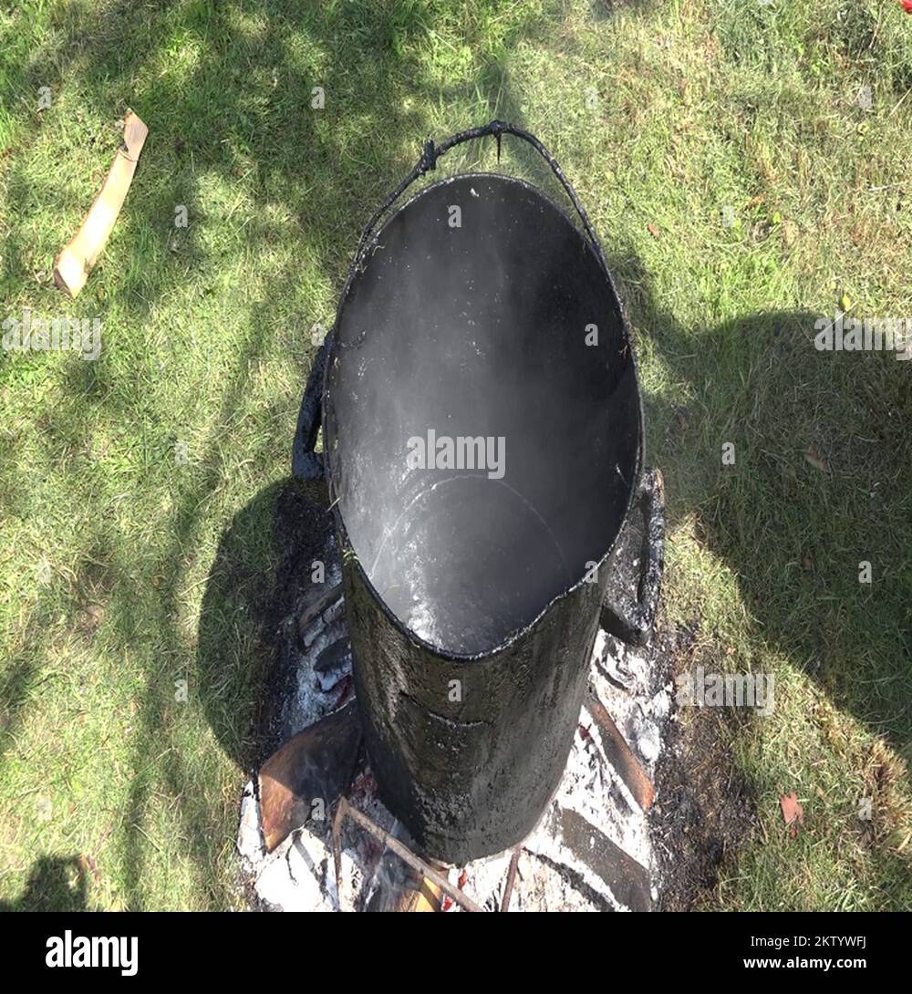 Tar barrel Stock Videos & Footage - HD and 4K Video Clips - Alamy