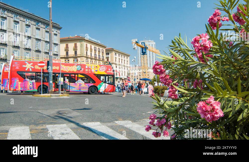 Bus napoli Stock Videos & Footage - HD and 4K Video Clips - Alamy