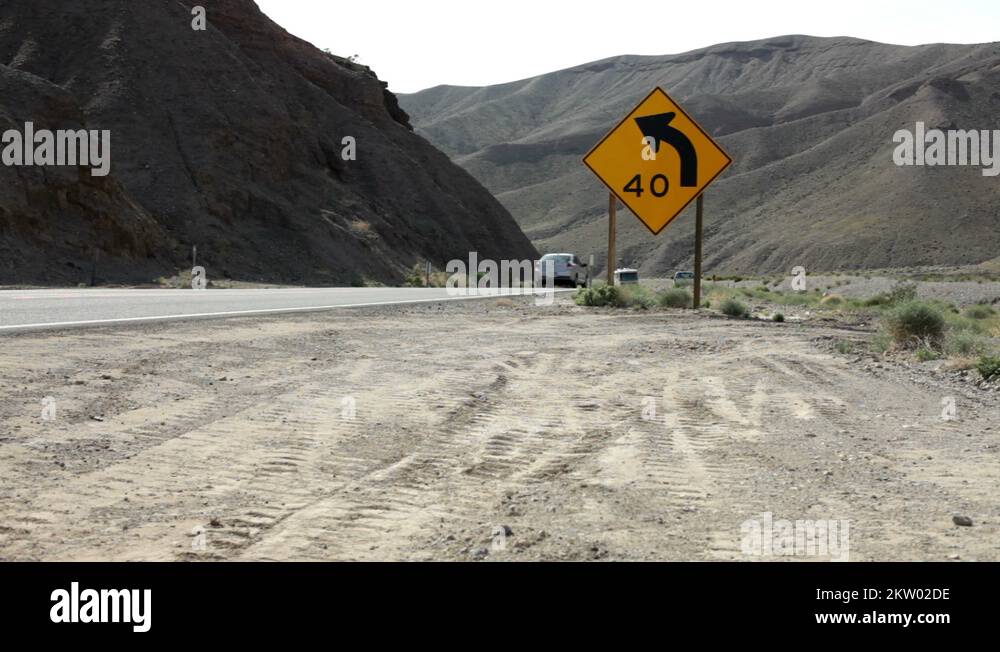 Left hand curve Stock Videos & Footage - HD and 4K Video Clips - Alamy