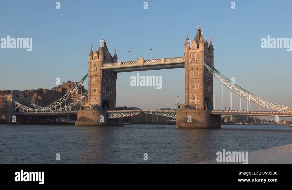 London towers Stock Videos & Footage - HD and 4K Video Clips - Alamy