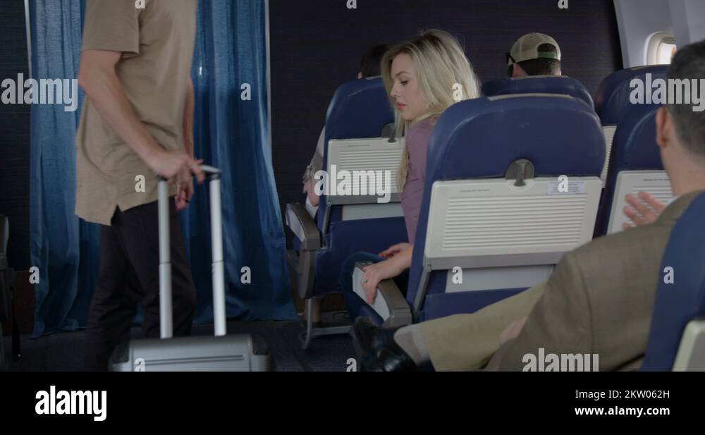 Heavy carry Stock Videos & Footage - HD and 4K Video Clips - Alamy