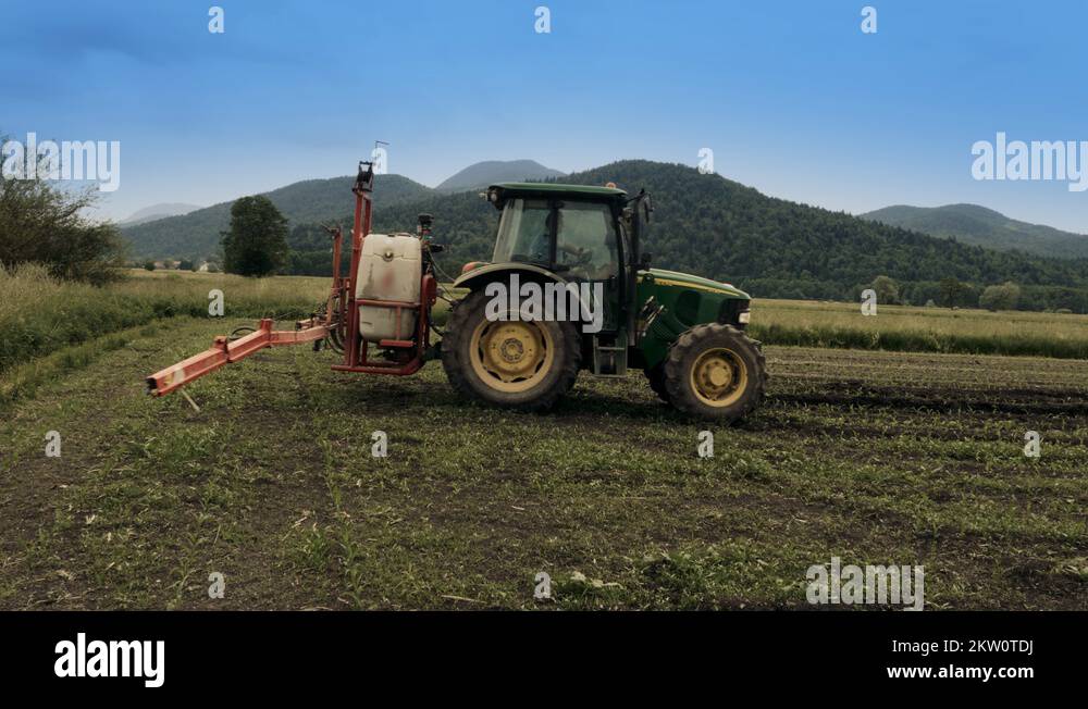 Farmer spraying fertiliser Stock Videos & Footage - HD and 4K Video ...