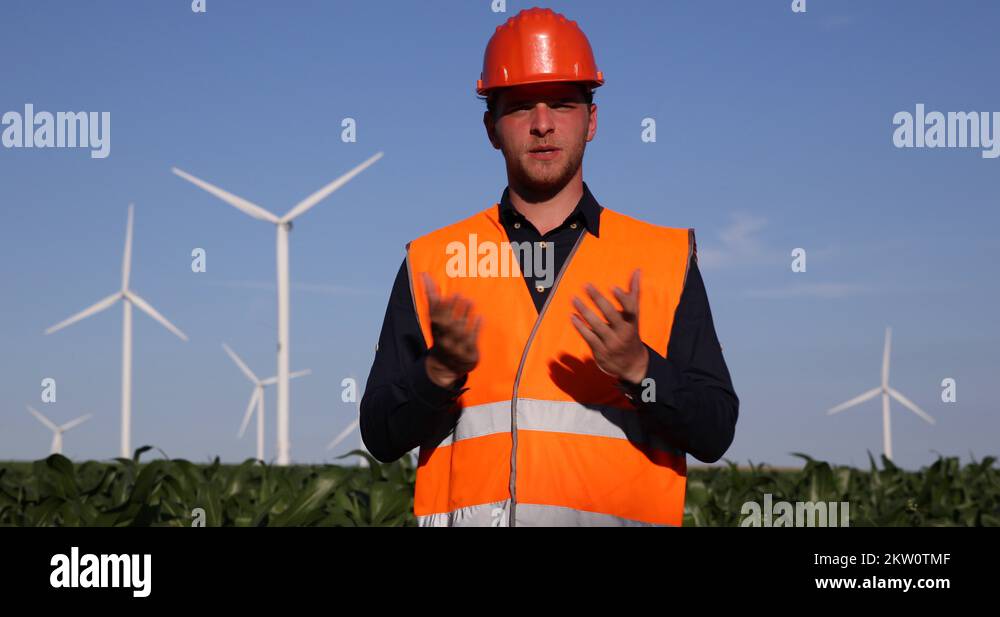 Camera reporter Stock Videos & Footage - HD and 4K Video Clips - Alamy