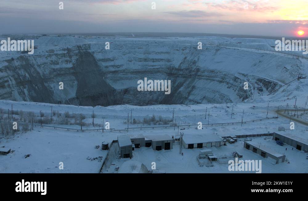 Kimberlite mine Stock Videos & Footage - HD and 4K Video Clips - Alamy