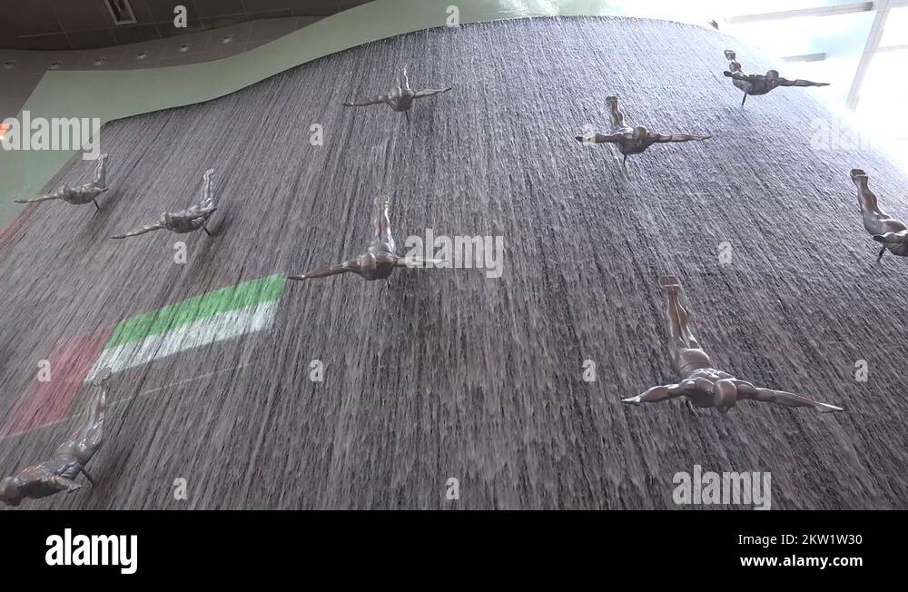 Famous inside Stock Videos & Footage - HD and 4K Video Clips - Alamy