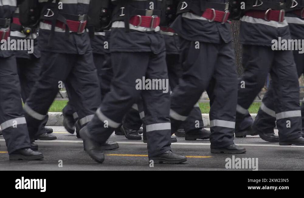 Teamwork exercise Stock Videos & Footage - HD and 4K Video Clips - Alamy