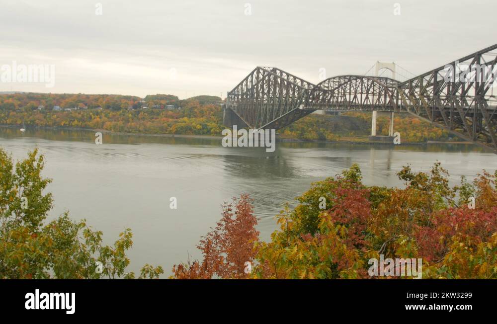 Fall foliage quebec Stock Videos & Footage - HD and 4K Video Clips - Alamy
