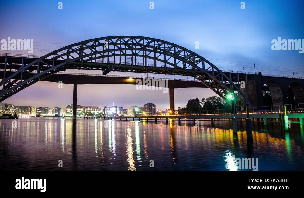 Railway arch Stock Videos & Footage - HD and 4K Video Clips - Alamy