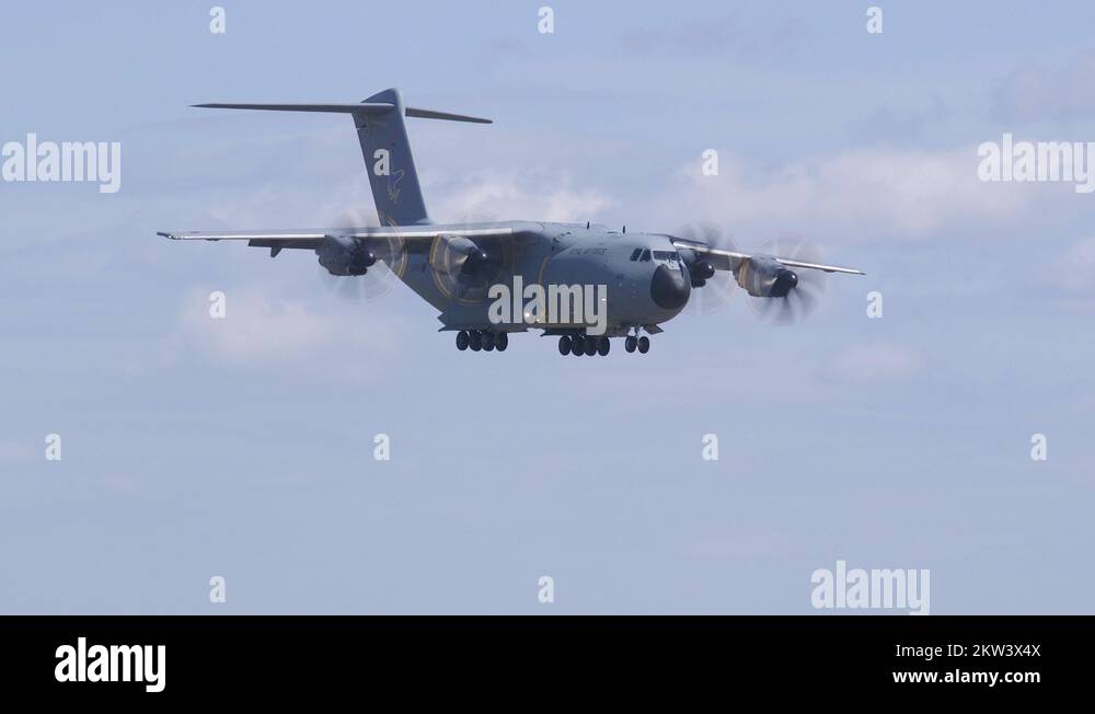Airbus a400m atlas military transport plane Stock Videos & Footage - HD ...
