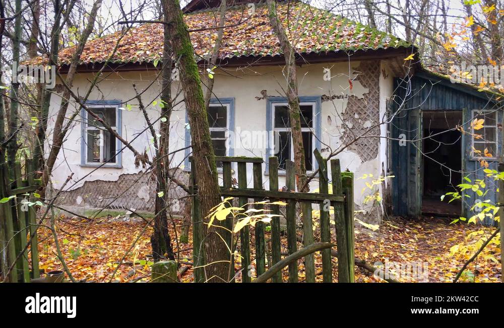 Chernobyl abandoned houses Stock Videos & Footage - HD and 4K Video ...