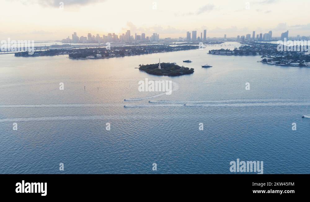 Very fast jet Stock Videos & Footage - HD and 4K Video Clips - Alamy