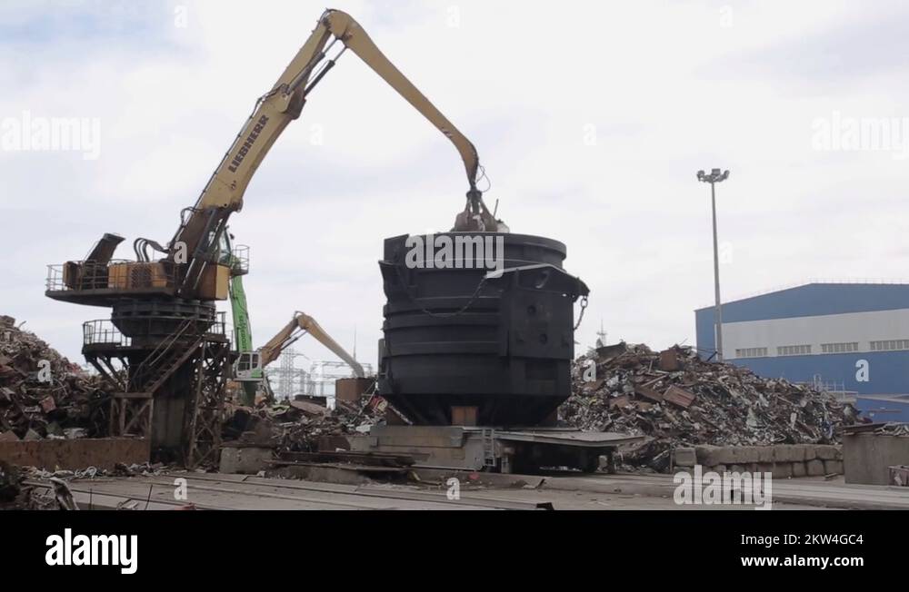 General scrap Stock Videos & Footage - HD and 4K Video Clips - Alamy