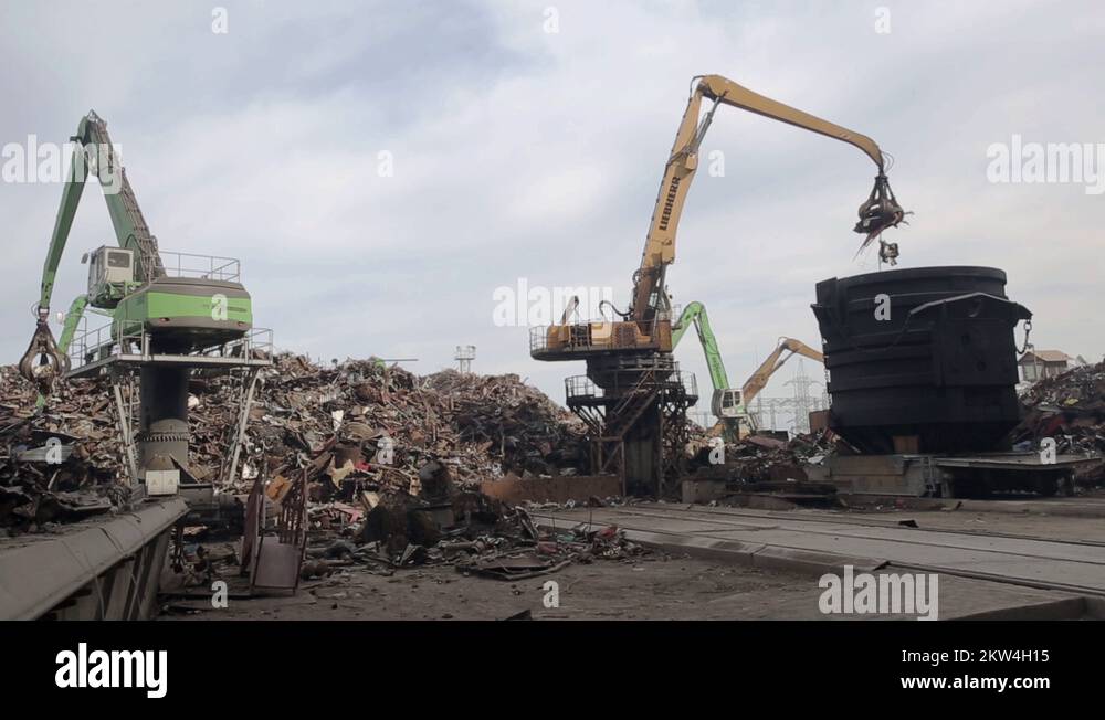 General scrap Stock Videos & Footage - HD and 4K Video Clips - Alamy