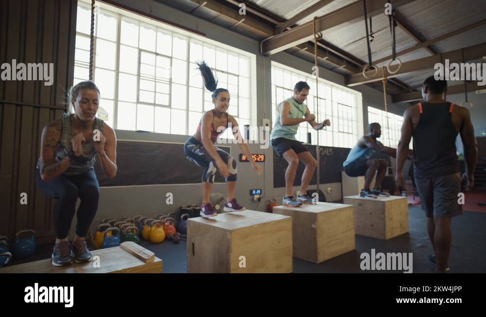 Crossfit class Stock Videos & Footage - HD and 4K Video Clips - Alamy