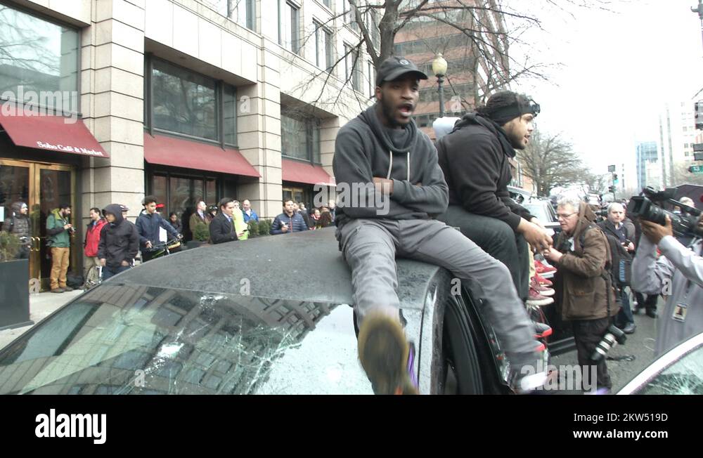 Trashed car Stock Videos & Footage - HD and 4K Video Clips - Alamy