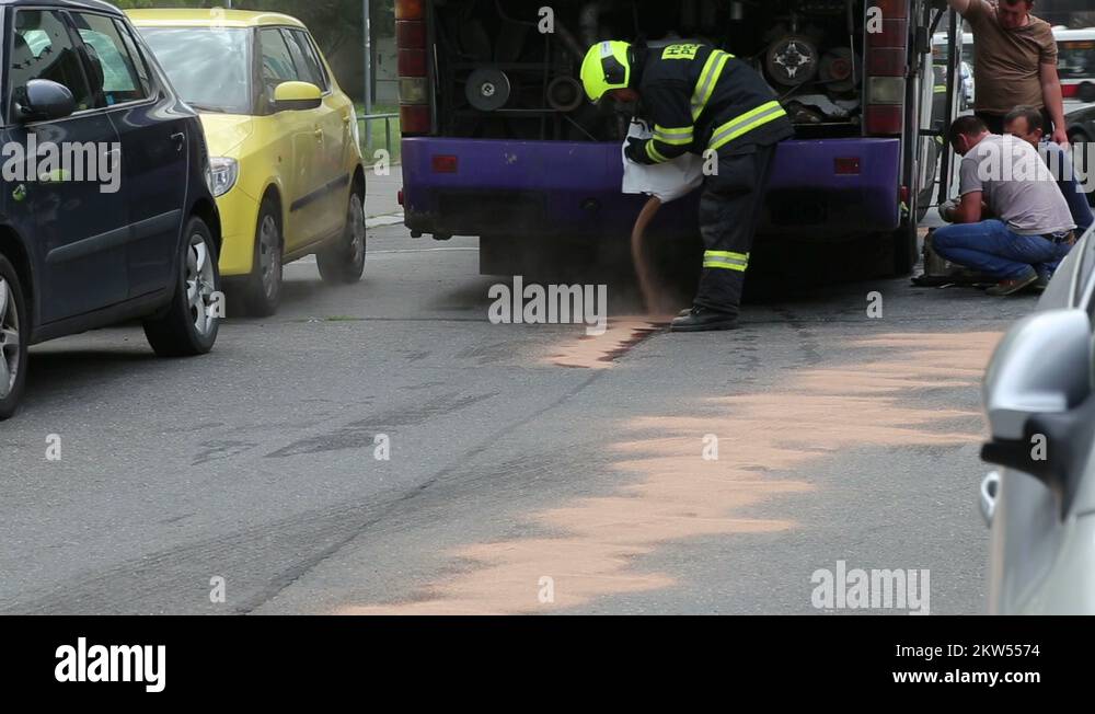 Bus failure Stock Videos & Footage - HD and 4K Video Clips - Alamy