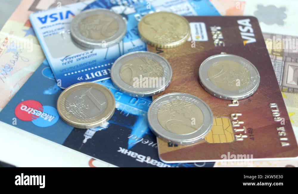 Mastercard cards Stock Videos & Footage - HD and 4K Video Clips - Alamy