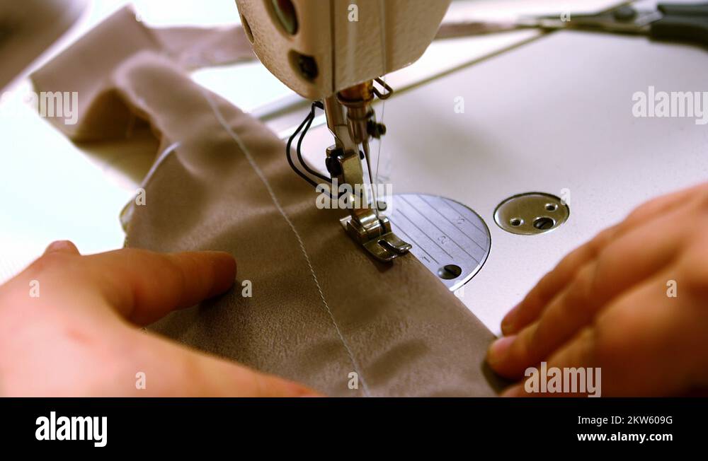 Stitch cloth Stock Videos & Footage - HD and 4K Video Clips - Alamy