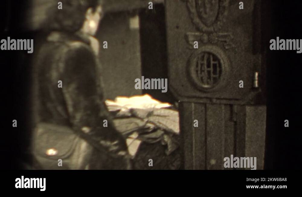 Standing pillar Stock Videos & Footage - HD and 4K Video Clips - Alamy