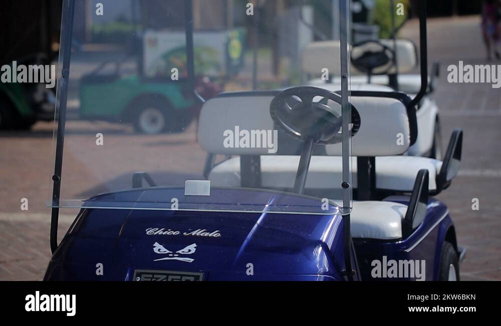 Golf car Stock Videos & Footage - HD and 4K Video Clips - Alamy