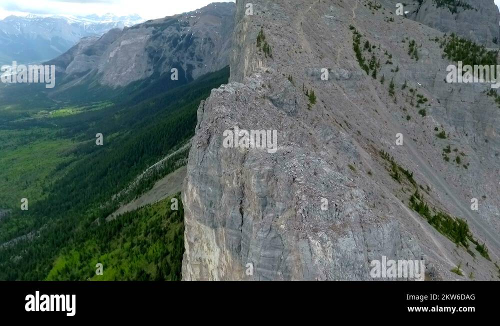 Vertical ridge Stock Videos & Footage - HD and 4K Video Clips - Alamy
