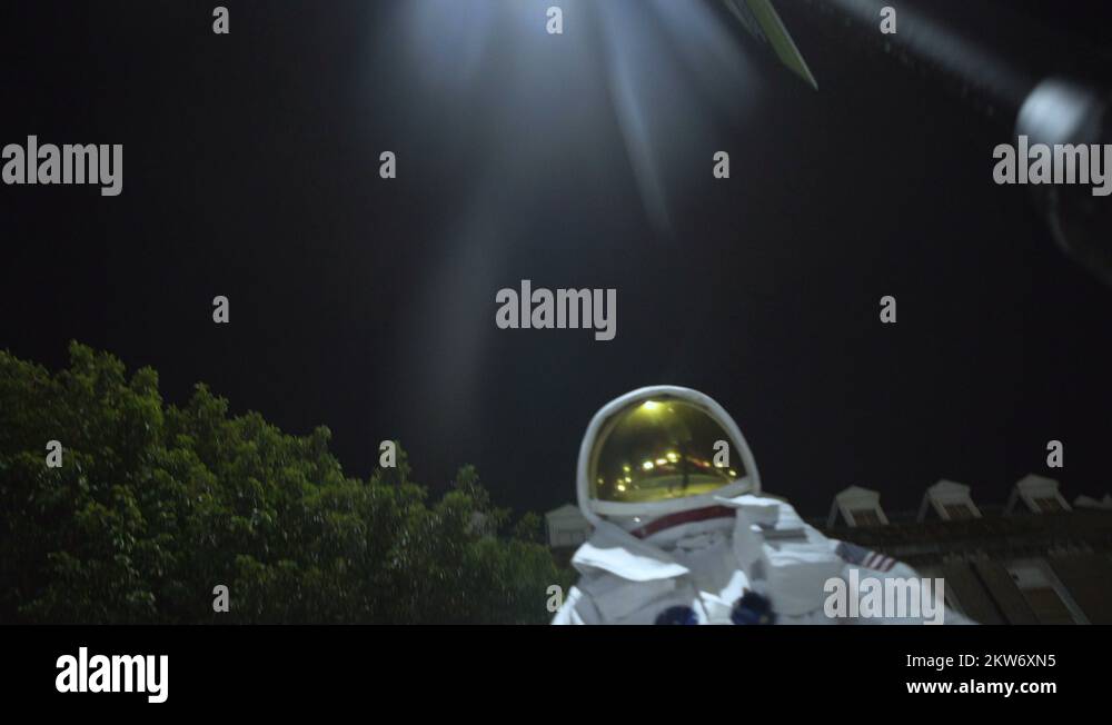 Urban spaceman Stock Videos & Footage - HD and 4K Video Clips - Alamy