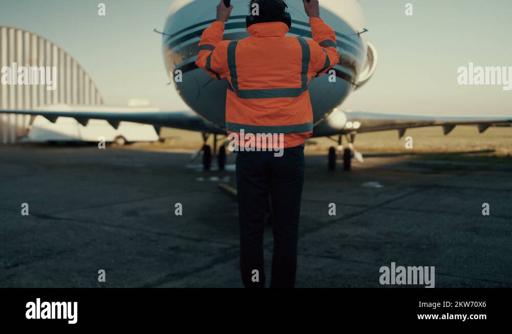 Airplane pilot airport Stock Videos & Footage - HD and 4K Video Clips ...