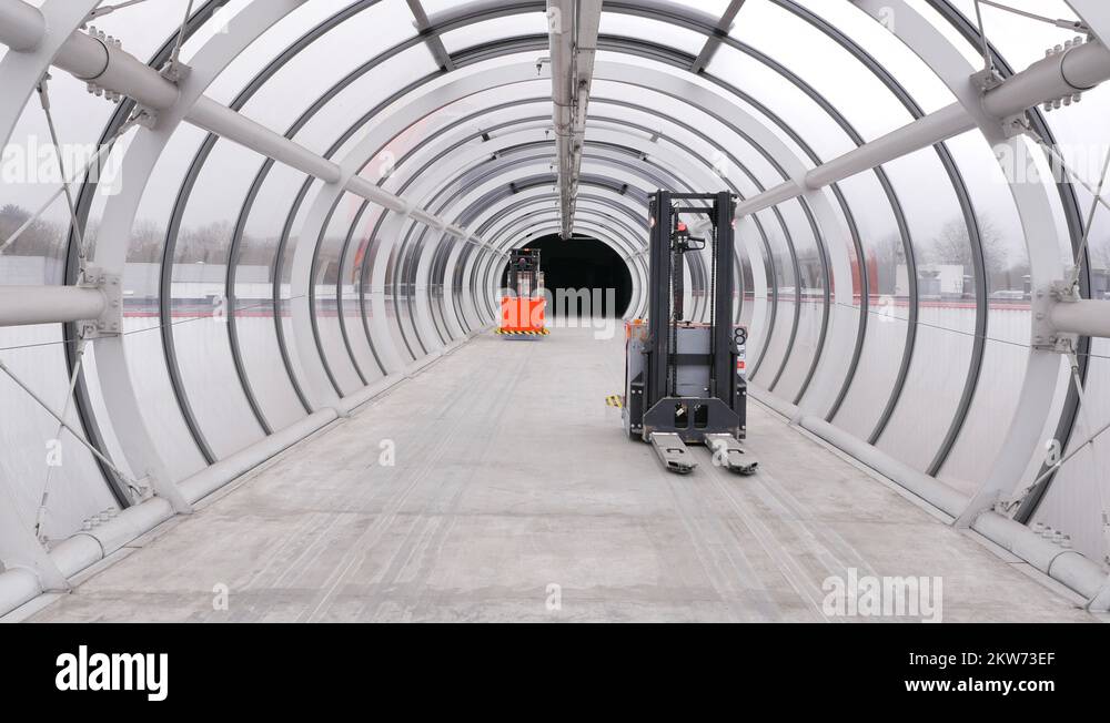 Forked Automatic Guided Vehicles (AGV) pallet truck, unmanned driving ...