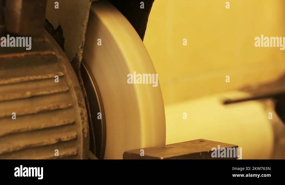 Grinding fittings Stock Videos & Footage - HD and 4K Video Clips - Alamy